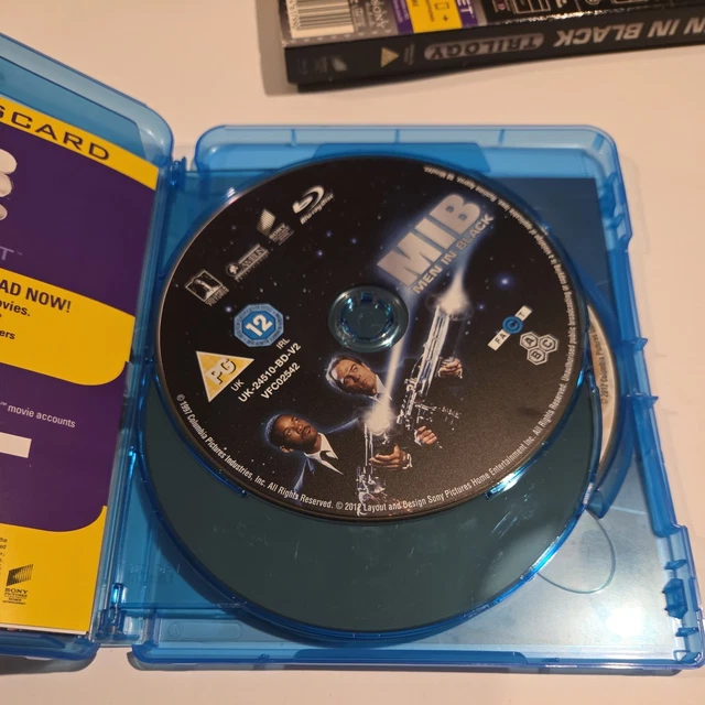 MEN IN BLACK TRILOGY Blu Ray with Slip Case Films 1-3 Will Smith Tommy ...