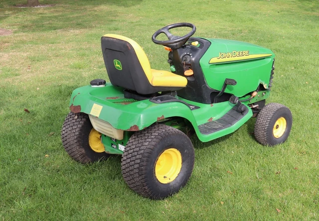 JOHN DEERE LT170 Ride On Mower £495.00 - PicClick UK