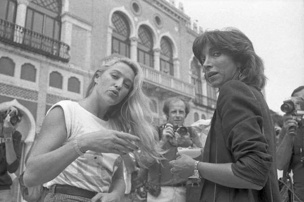 STAGE ACTRESS MARIANGELA Melato With Eleonora Giorgi Outside - 1982 Old ...