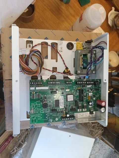COOPER SCANTRONIC EATON iON30EX (=iON 10+) Intruder Burglar alarm ...