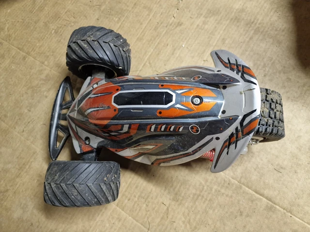 EZTEC STREET STRIKER 3 wheeler X-tough tri-runner large remote ...