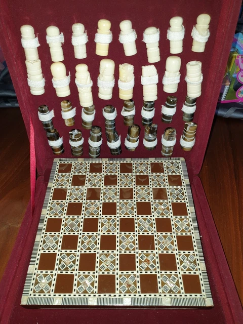 VINTAGE 1950S Arabic MIDDLE EAST CHESS HAND CARVED INLAID MOTHER of ...