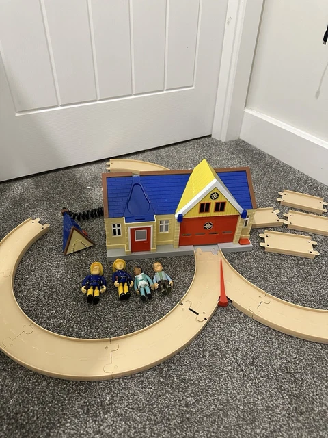 FIREMAN SAM SNAP Trax Fire Station Vehicles & Figures Microphone ...
