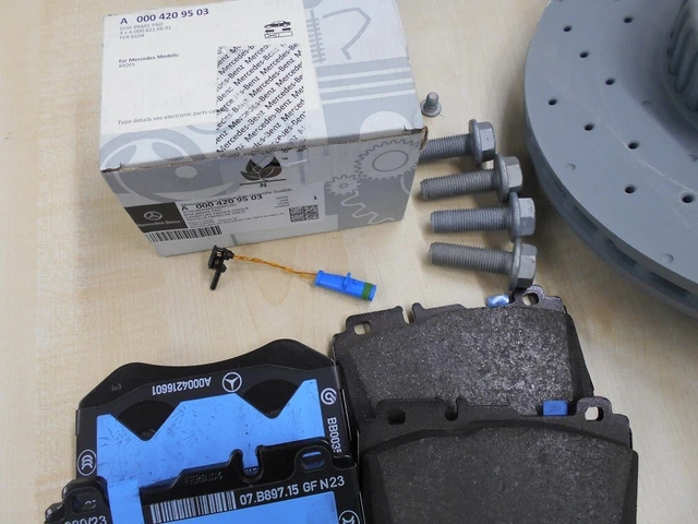 BREMSSCHEIBEN BREMSBELAG MERCEDES-BENZ Bremsenset W205 C220 D vorn AMG ...