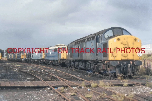 UK RAILWAY PHOTOGRAPH Of Class 40 40107. Rm40-87 £1.70 - PicClick UK