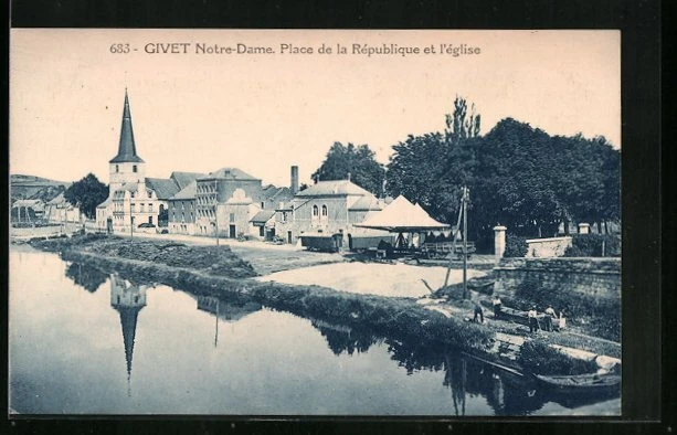 CPA GIVET, NOTRE-DAME, Place de la Republique et l´eglise EUR 7,00 ...