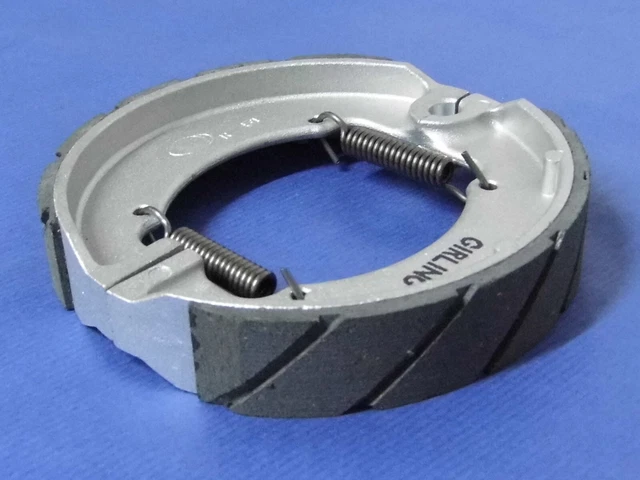 TRIUMPH T20B BANTAM Cub W977 Front or Rear Wheel Grooved Brake Shoes £ ...