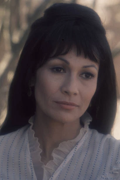 BARBARA LUNA IN tv movie The Hanged Man 1974 Old Photo 1 $9.00 ...