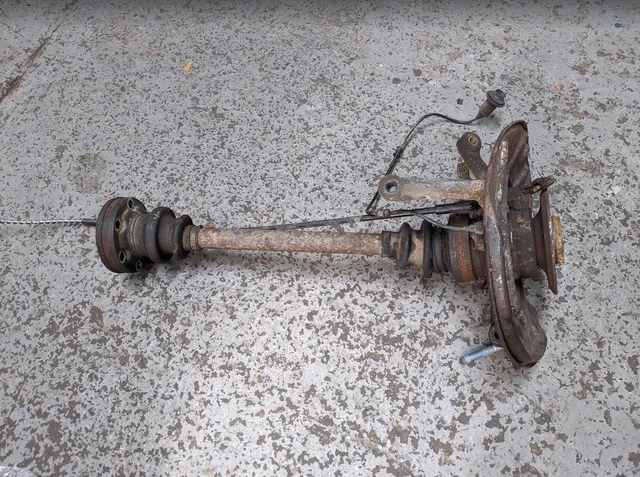 MERCEDES-BENZ CL500 W215 C215 Right Rear Wheel Hub Spindle Knuckle £53. ...