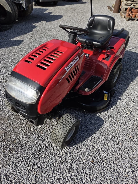 LAWNFLITE 903 LT Ride On Mower Garden Tractor Briggs & Stratton 15 HP £ ...