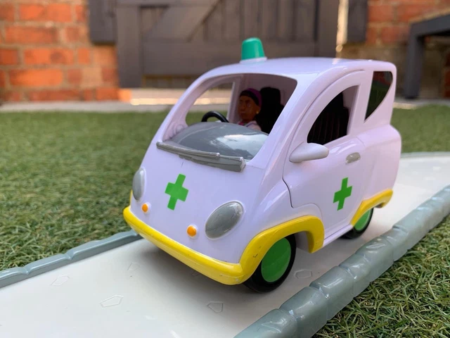 FIREMAN SAM NURSE Flood Ambulance Car Vehicle + Nurse Flood Figure ...