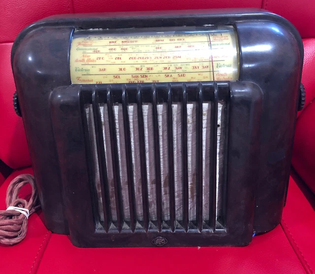 VINTAGE BAKELITE STC Model D105 Valve Radio Standard Telephones and ...
