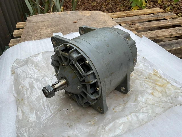 LAND ROVER ALTERNATOR 24volt 60 Amp Military Part No. 589039 (Ex Dutch ...
