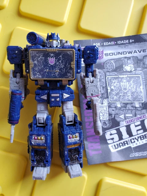 HASBRO TRANSFORMERS SIEGE Soundwave WFC Loose MINT Complete $30.00 ...