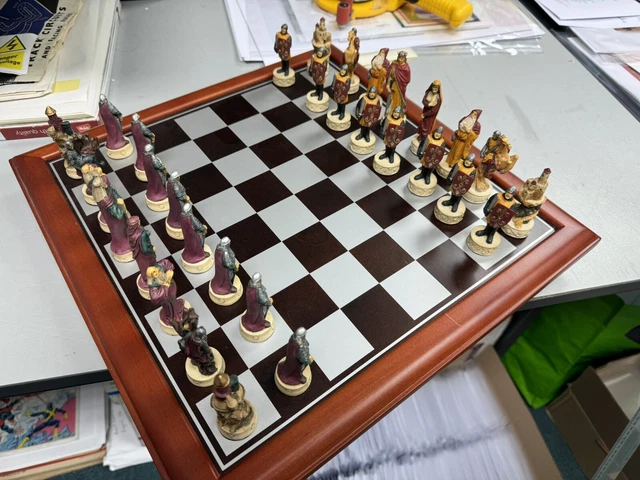 KING ARTHUR,GUINEVERE,MERLIN,LANCELOT,CASTLE CAMELOT Chess Set ...