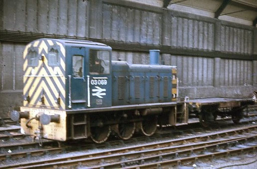ORIGINAL COLOUR SLIDE of 03069 BR class 03 diesel shunter loco £2.25 ...