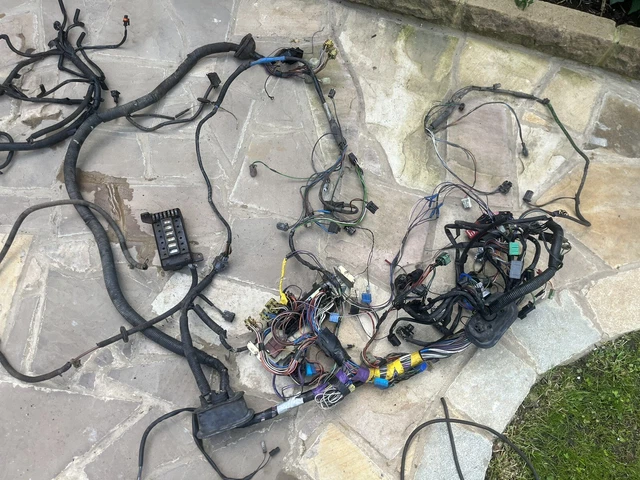 LAND ROVER DEFENDER Td5 110 Engine Body Wiring Loom Harness £160.00 ...