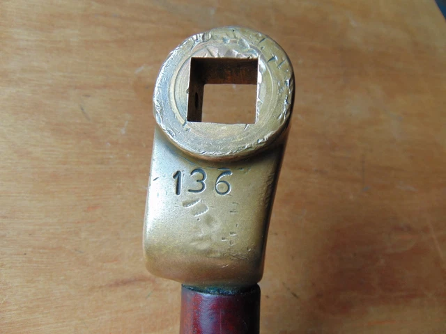 LONDON UNDERGROUND TUBE TRAIN TRANSPORT 1930's BRAKE HANDLE RAILWAY ...