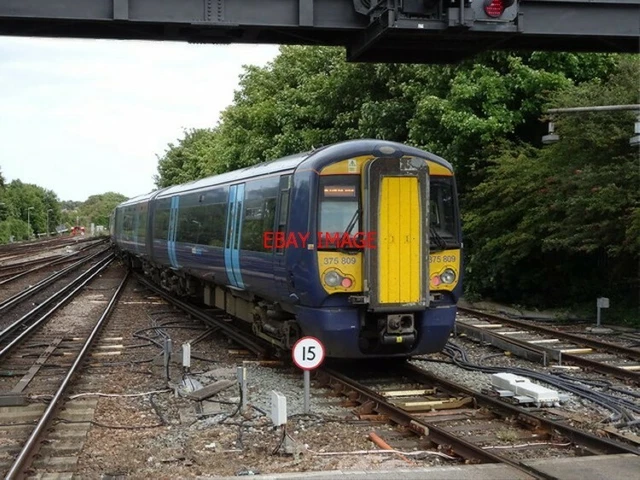 PHOTO CLASS 375/8 'Electrostar' 4-Car Emu No.375 809 Approaching ...