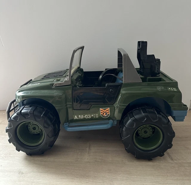 ACTION MAN JEEP 2002 Hasbro International Inc. véhicule militaire EUR ...