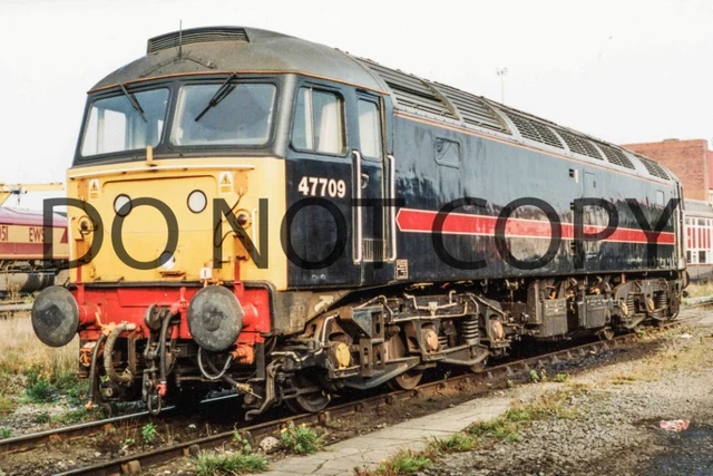 UK DIESEL TRAIN Railway Photograph Of Class 47 47709 Loco. Rm47-2011 £1 ...
