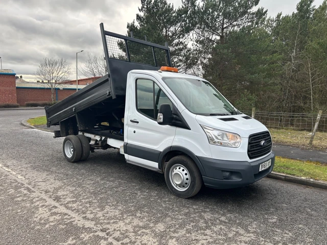 FORD TRANSIT MK8 T350 125Tdci Mwb Single Cab Tipper 2015 65Reg £10,495. ...