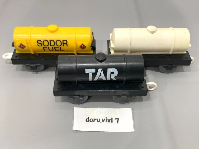 THOMAS & FRIENDS TOMY Plarail Trackmaster Yellow Sodor Fuel Tar Tank ...