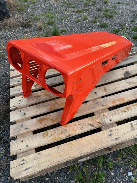 KUBOTA B7100 COMPACT tractor bonnet. New old stock £550.00 - PicClick UK