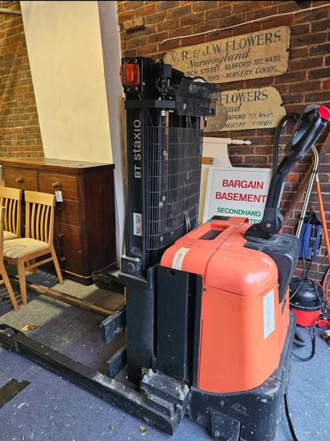 FORKLIFT TOYOTA BT Staxio SPE135S with invicta carpet boom - Brand New ...