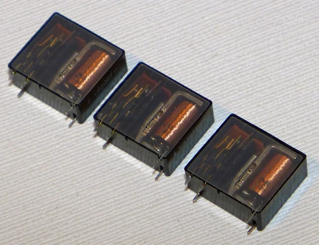 SIEMENS RELAIS V23027-B0002-A201 12V= 1x250V~ 8A UM, 3 Stück neu (NOS ...