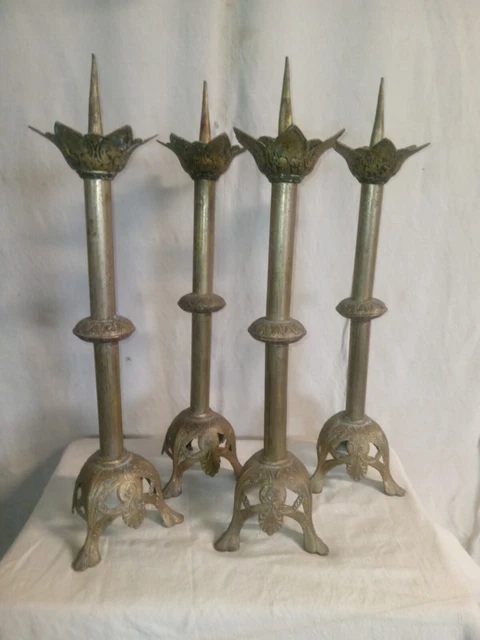 LOT DE 4 PIQUES CIERGE CANDLABRES BOUGEOIRS eglise Religieux Bronze Et ...