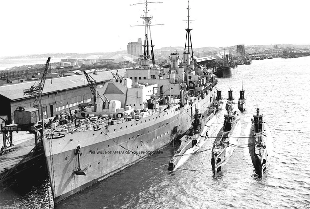 ROYAL NAVY SUBMARINE Depot Ship Hms Adamant At Fremantle Australia In ...
