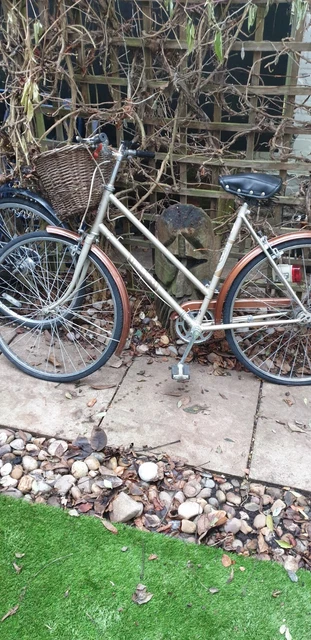 VINTAGE TRIUMPH TRAFFIC Master Bike 3-speed Sturmey Archer hub gears £5 ...