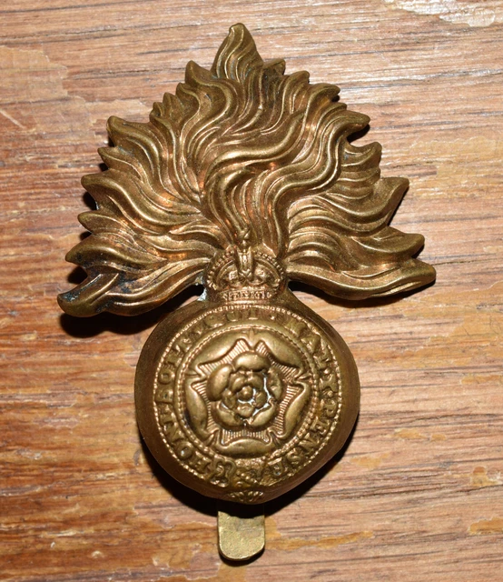 WW1/WW2 ERA ROYAL Fusiliers British army cap badge, slider fixing £9.99 ...