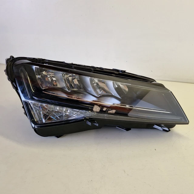 T22R* ORIGINAL SKODA Superb 12V Phare LED Droit 3V1941016 EUR 251,09 ...