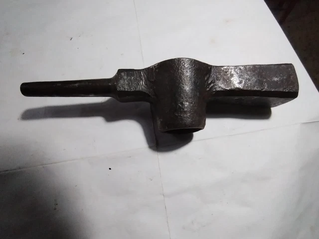 ANCIEN OUTIL FER forgé Merlin D'abattage métier de boucherie estampille ...