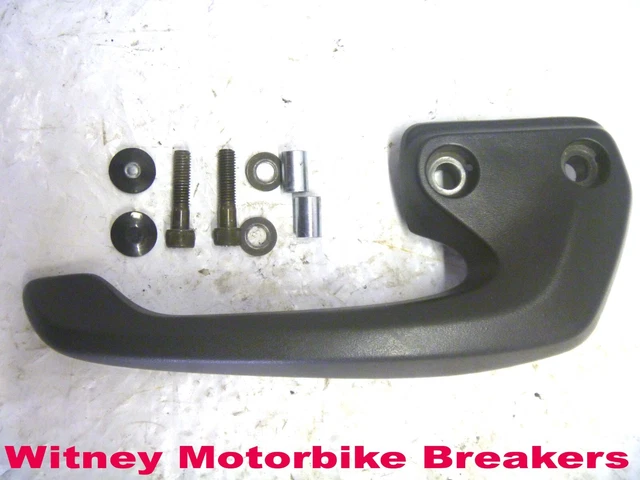 HONDA VFR800 RIGHT Grab Rail Lifting Handle Sissy Bar Vfr 800 Vtec 2002 ...