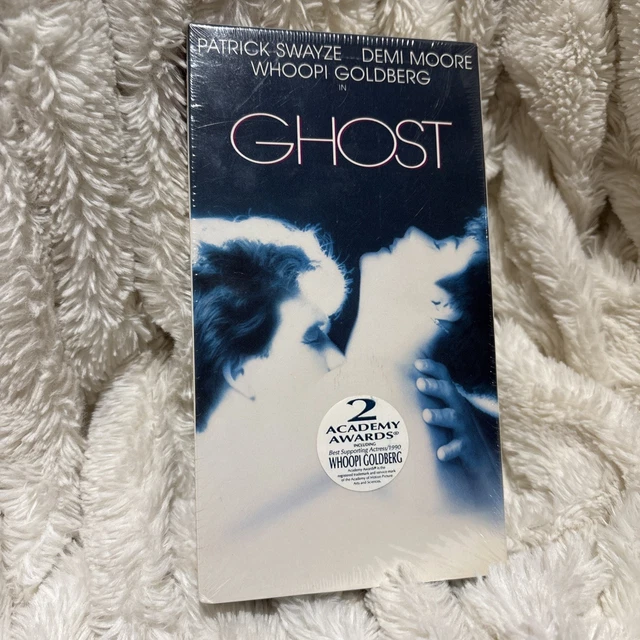 GHOST VHS PARAMOUNT Movie 1991, Patrick Swayze, Demi Moore, Whoopi ...