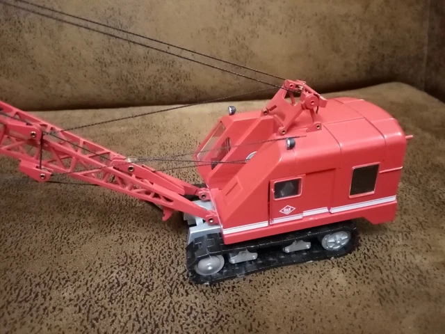 1:50 NZG RÉF. 440/1 Grue de dragage " O & K " type L 651 EUR 480,00 ...