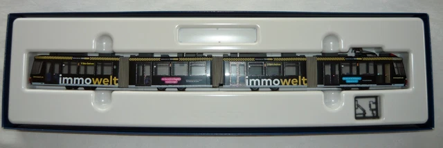 RIETZE STRA01033, Straßenbahn ADTRANZ GT8N2,"VAG-Immowelt", unmot., H0 ...