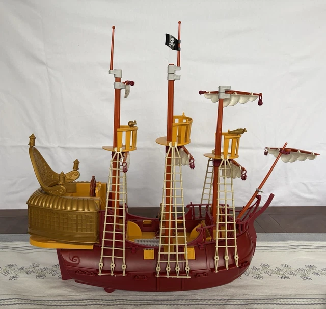 DISNEY PETER PAN Captain Hook Pirate Ship by Famosa 2000 £37.10 ...