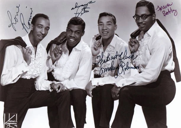 MIRACLES AND SMOKEY Robsinson And Bobby Rogers 2 Old Music Photo $9.00 ...