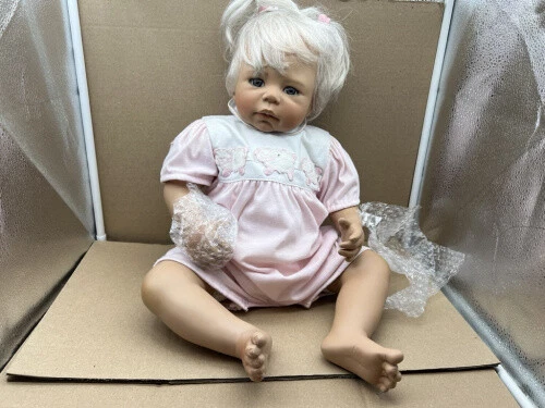 MONIKA LEVENIG POUPON de Collection Porcelaine Poupée 52 Cm. État Parfait EUR 65,51 - PicClick FR