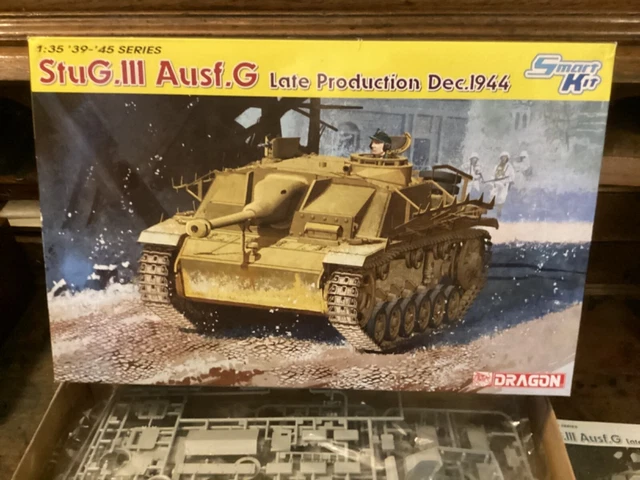 DRAGON MODEL 1/35 scale StuG III Ausf.G 6593 new boxed complete with ...