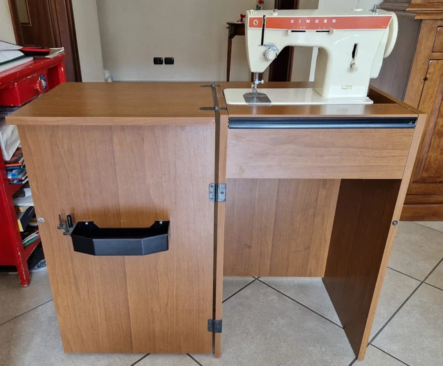 MACCHINA DA CUCIRE SINGER 367 con mobiletto richiudibile, fornita di ...