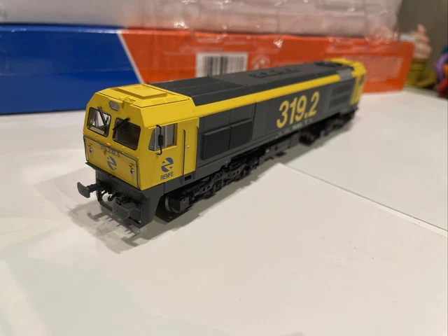 ROCO 43833 DIESELLOKOMOTIVE der spanischen RENFE D319.232.5 EUR 130,00 ...