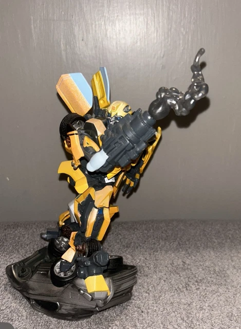 TRANSFORMERS BUMBLEBEE UNLEASHED Movie Version Statue Figure 2006 £17. ...