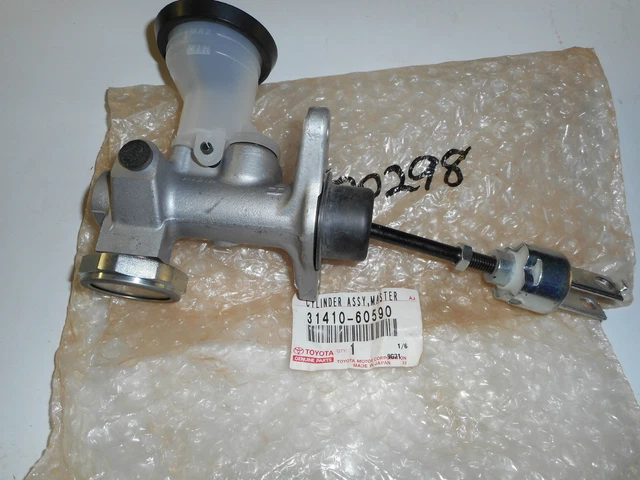 TOYOTA 31410-60590 CLUTCH Master Cylinder For Land Cruiser 100 Series ...