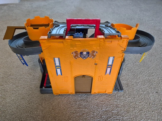 THOMAS THE TANK Engine and Friends - Take And Play Adventure Castle ...