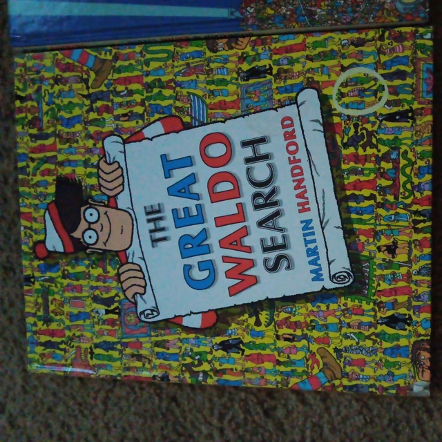 WHERES WALDO IN Hollywood - The Great Waldo search 2 books great shape ...
